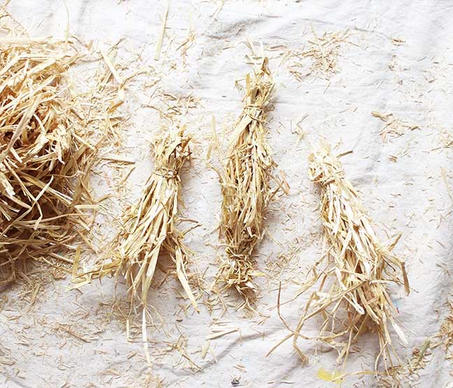 How To Make a Mini Scarecrow - Dragonfly Designs