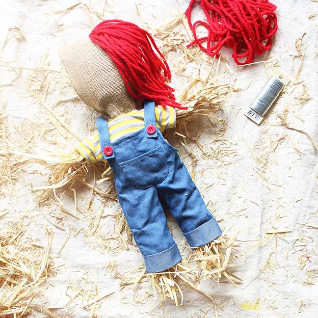 How To Make a Mini Scarecrow - Dragonfly Designs